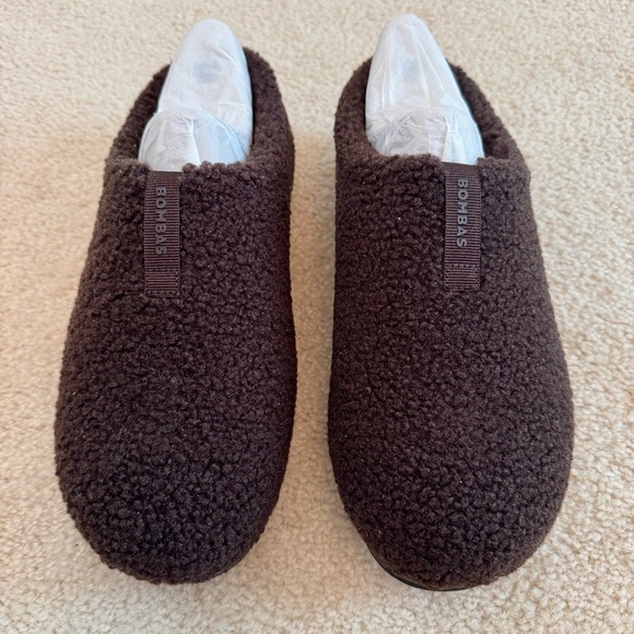 Bombas | Shoes | Nwt 85 Bombas Mens Sunday Slippers All Over Sherpa ...